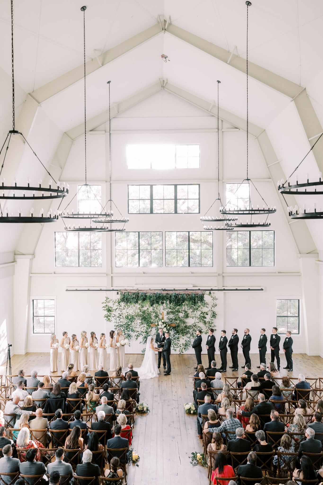 DFW Wedding Venues with Scenic Outdoor Spaces