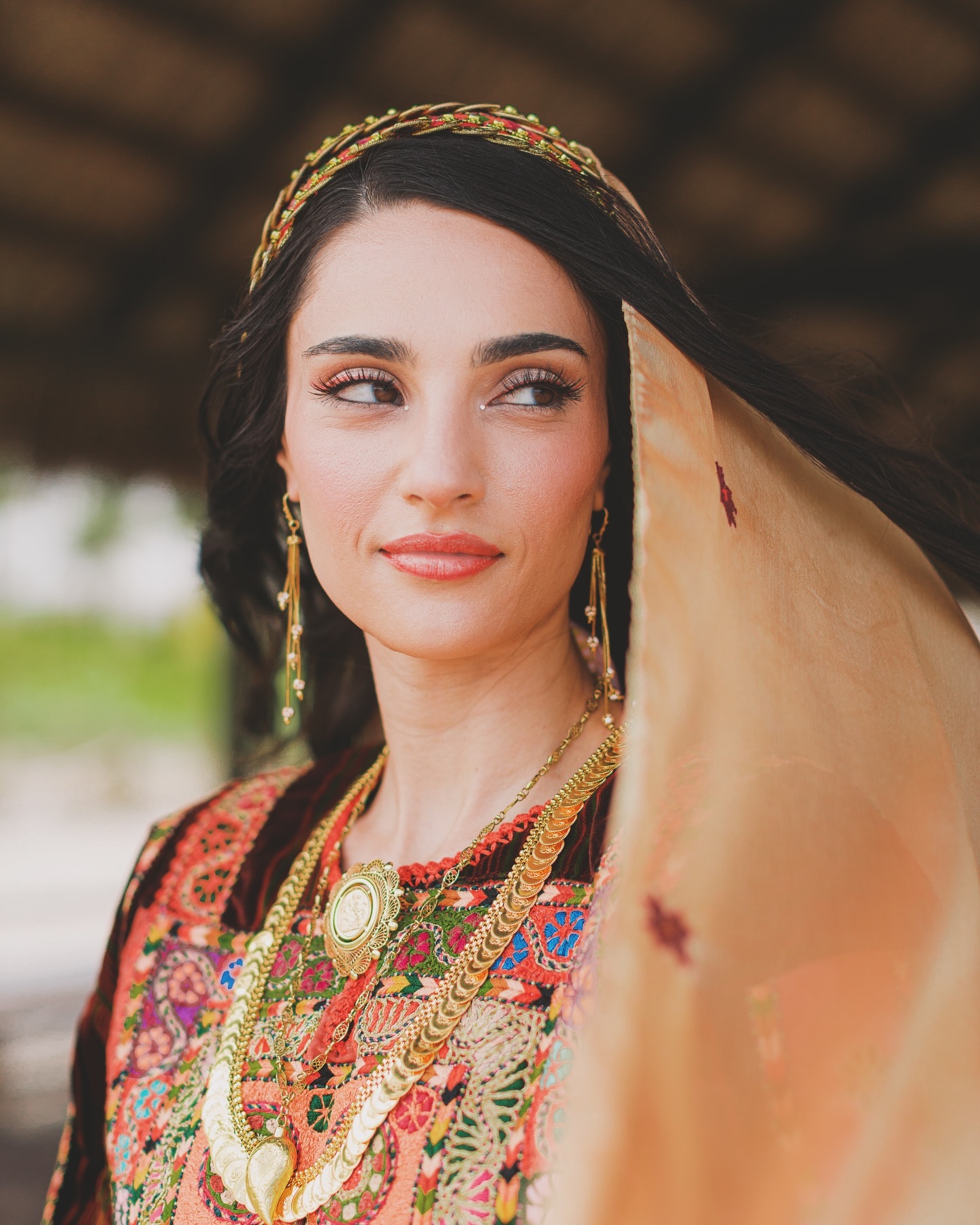 Give THIS to Your Wedding Photographer Instead of a Shot List